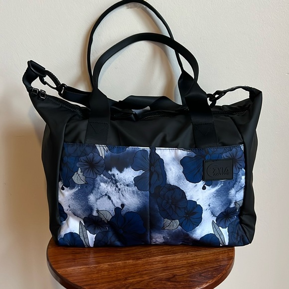 ZYIA | Bags | Zyia Active Bag By Voiray Nwot | Poshmark